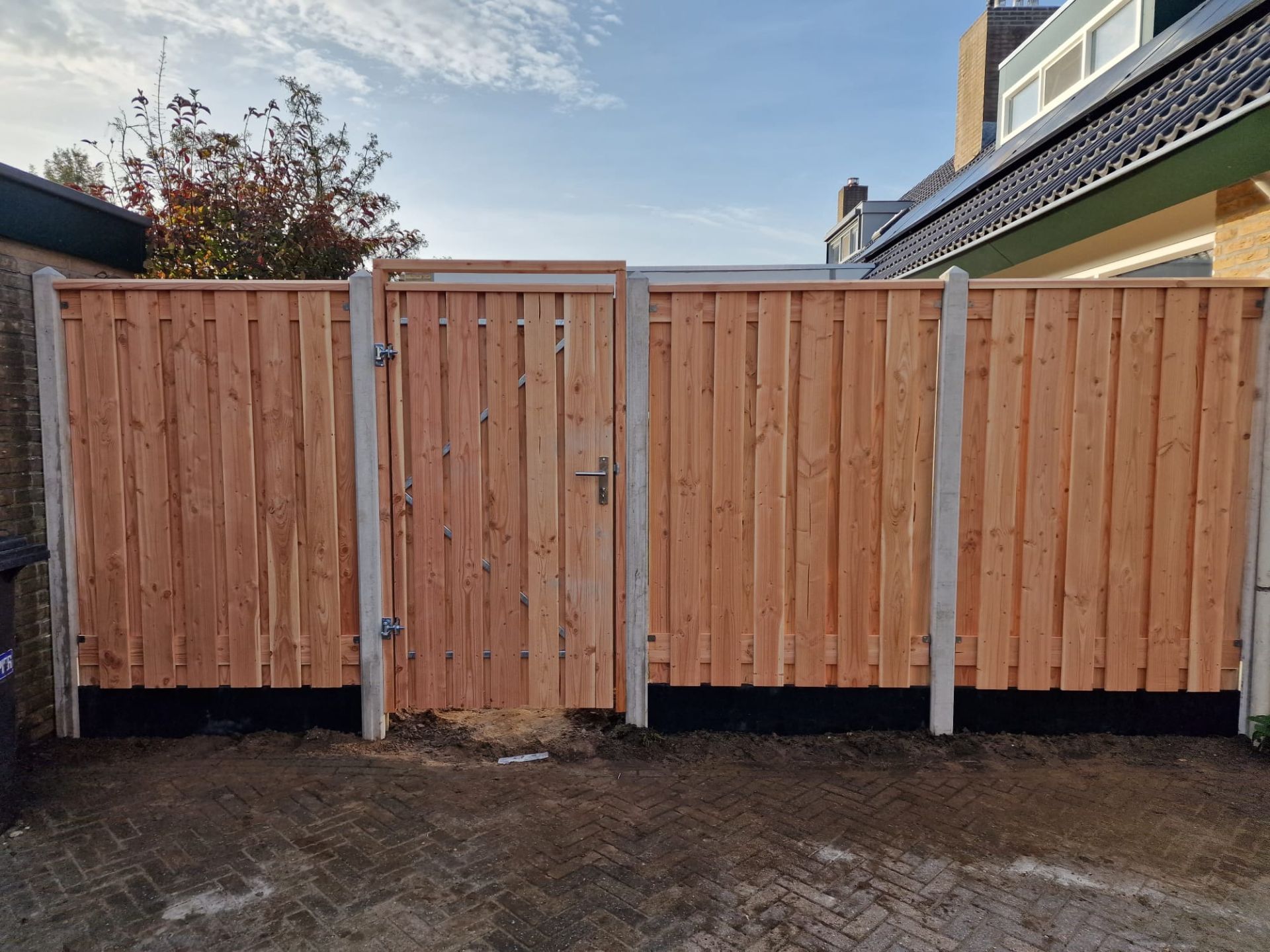 Douglas geschaafde tuindeur / Douglas tuinpoorten / Schuttingdeuren / tuinafscheiding | Jonker ...